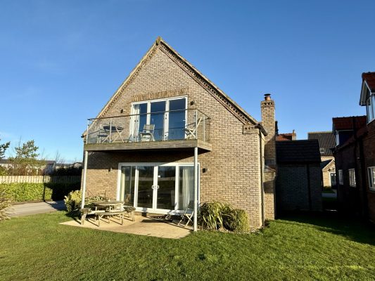 The Bay Filey - Swimming Pool | Direct Beach Access | Luxury Accomodation